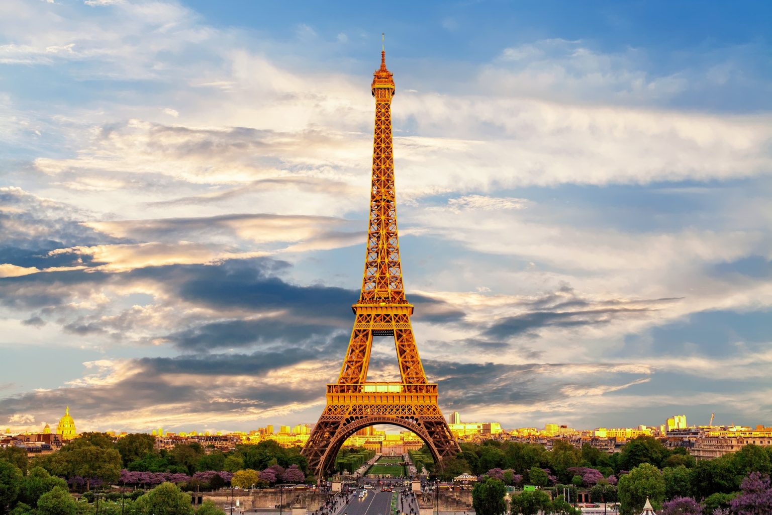 Top 10 Must-Visit Landmarks in Paris: Exploring the City of Lights ...